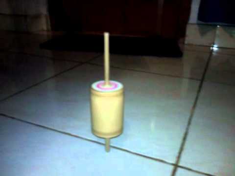 Traditional Spin Toy ( Gasing ) - YouTube