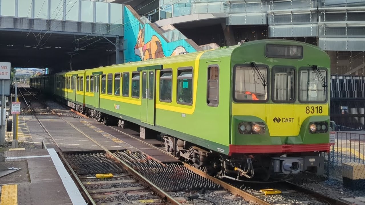 Irish Rail 8300 class Dart Train 8318 arrives into Landsdowne Road ...