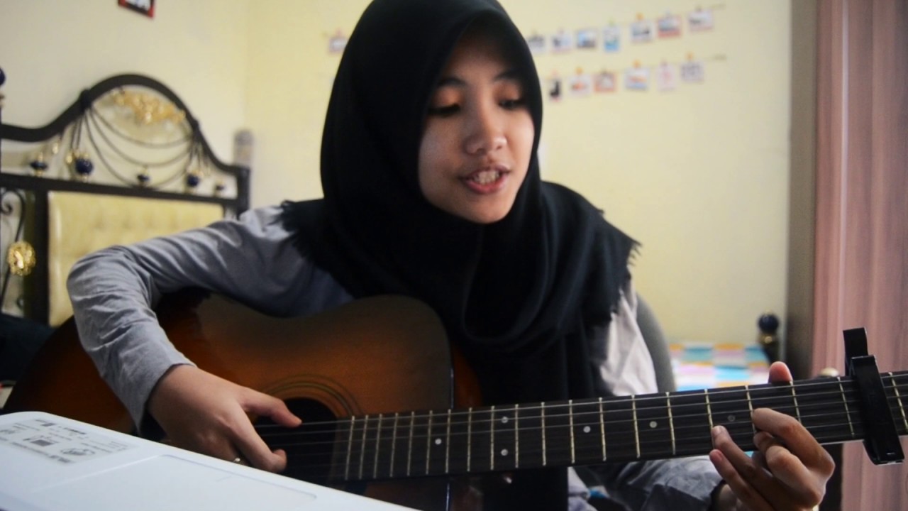 I hate you I love you - gnash (cover Mahasiswi Poltek Unhas) - YouTube