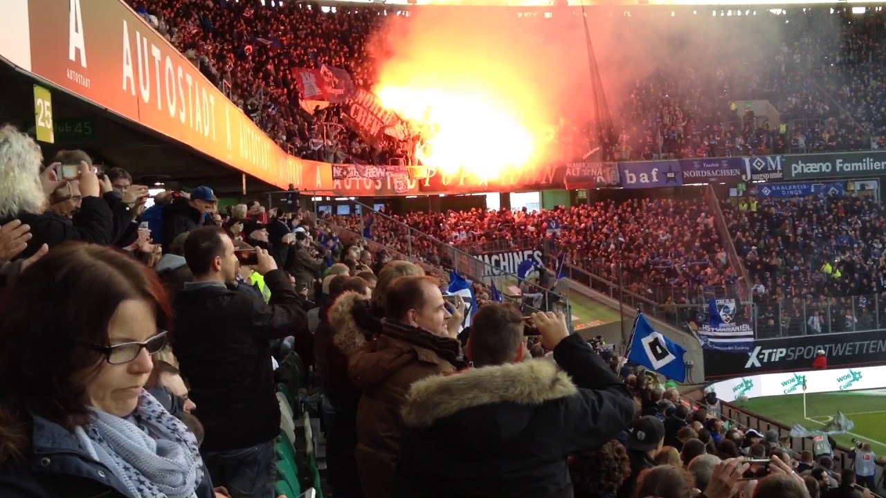 HSV Pyro in Wolfsburg - YouTube