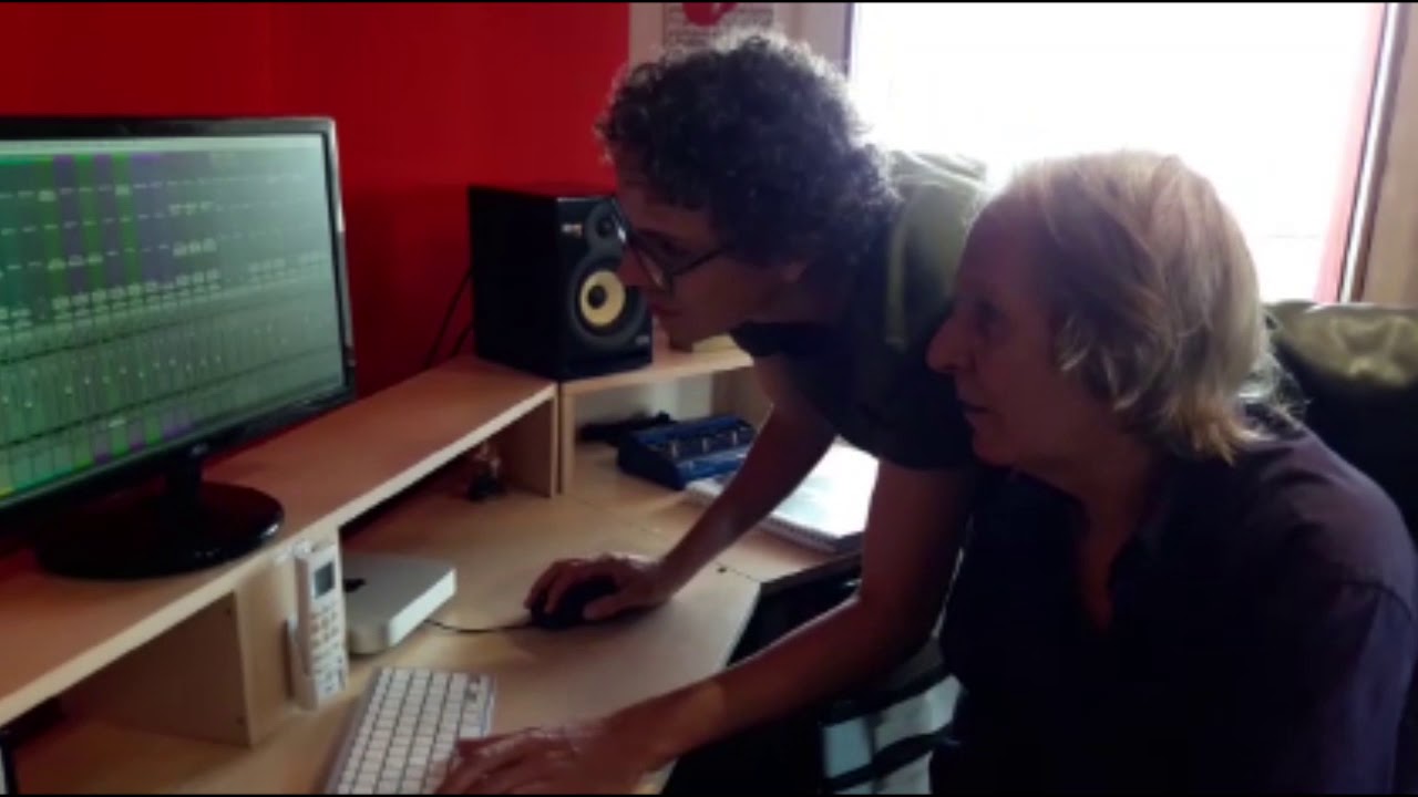 Filho de Beto Guedes, Ian Guedes, se destaca como produtor de CDs - YouTube