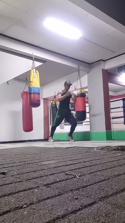 gunturdrajatgledek ^muaythai boxing n kickboxing - YouTube