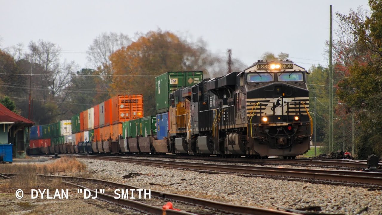 NS 25A [GE ES44AC #8006 Leading] - Seneca, SC - 11.25.2022 - HD - YouTube