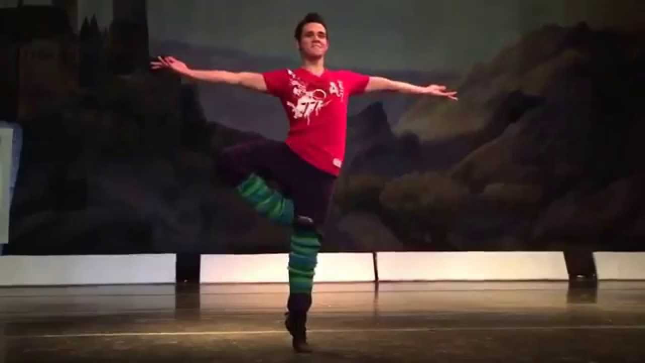 Jorge Barani 11 Pirouettes - YouTube