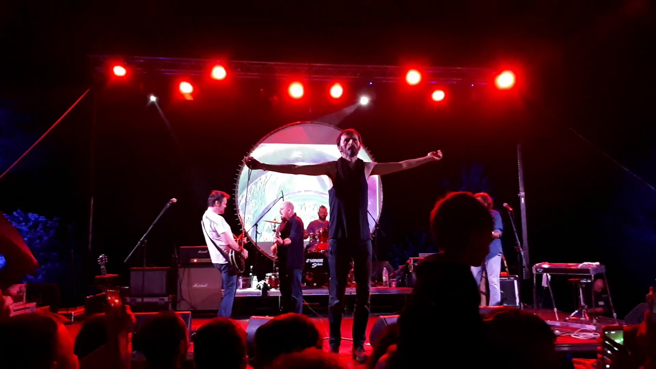 Majke Teske Boje - YouTube