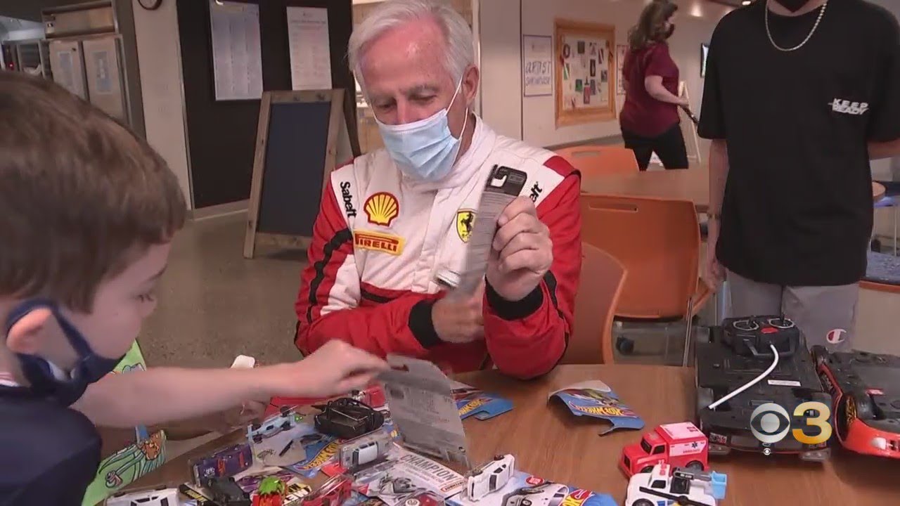 This Ronald McDonald House volunteer has a heart for helping - YouTube