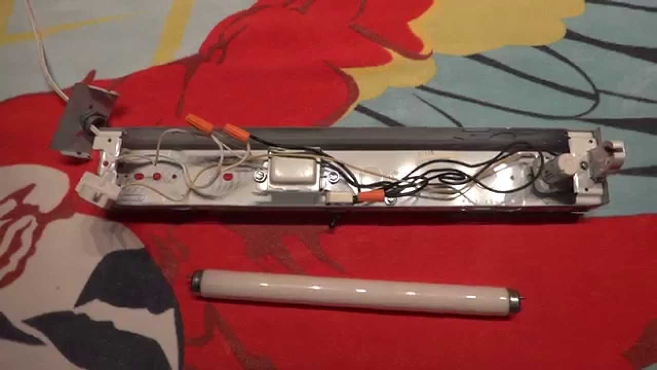 GE F13T8 13watt fluorescent light bulbs - YouTube