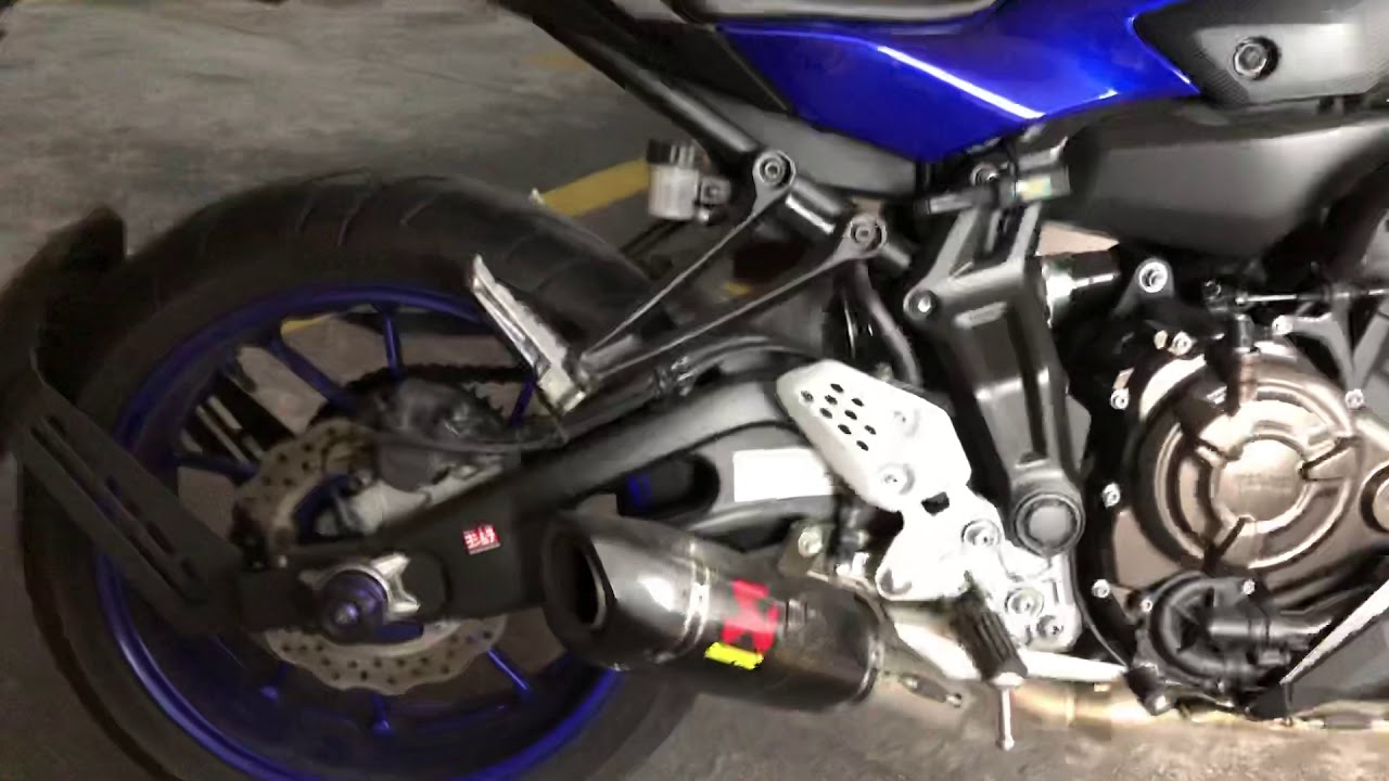 Yamaha MT07 - Akrapovic Carbon Full System Exhaust Sound - YouTube
