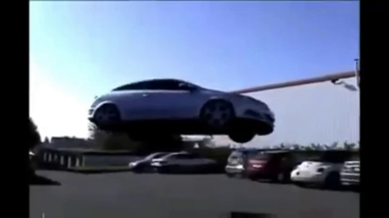 Carro volando - YouTube