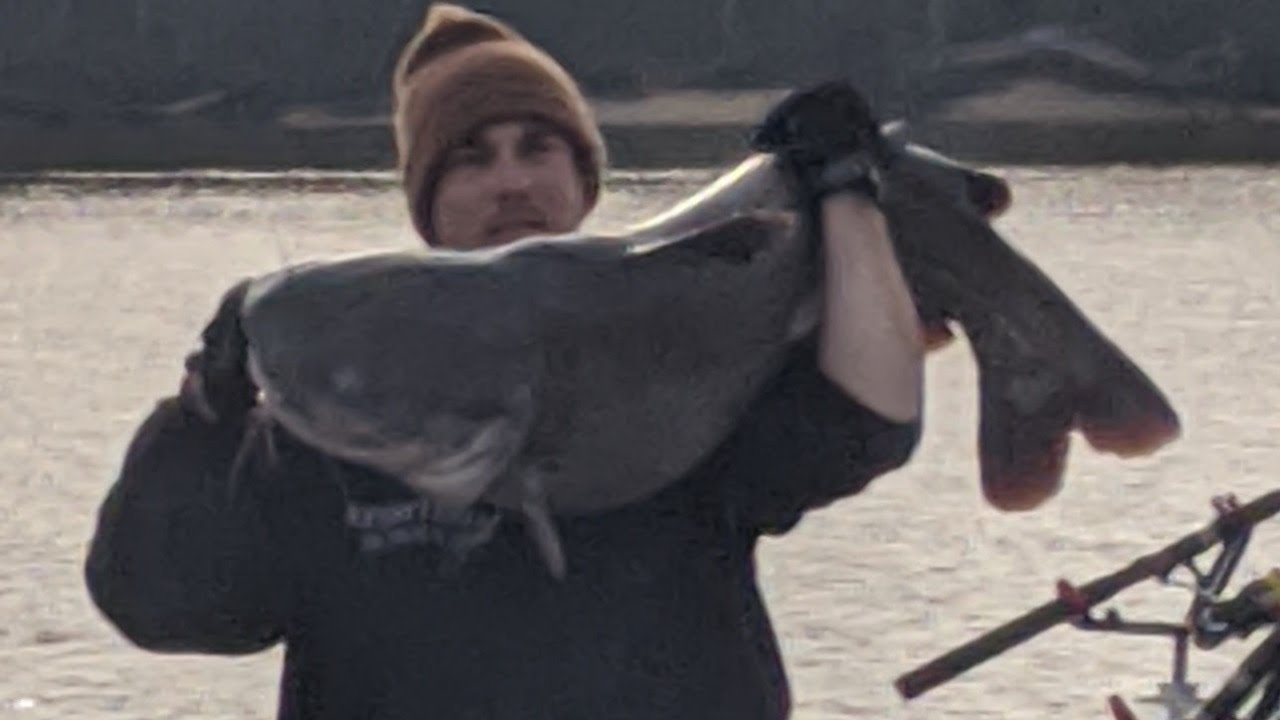 big fish on Santee cooper at night !! Let’s get it - YouTube