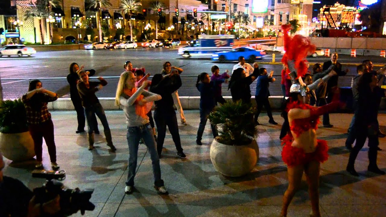 3/18/14 FMLV (Flash Mob Las Vegas) - "70's Medley" - YouTube