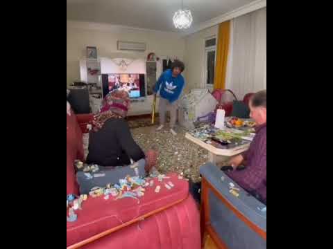 Sövdümü sövdü derler😁Dövdümü dövdü derler😂😂