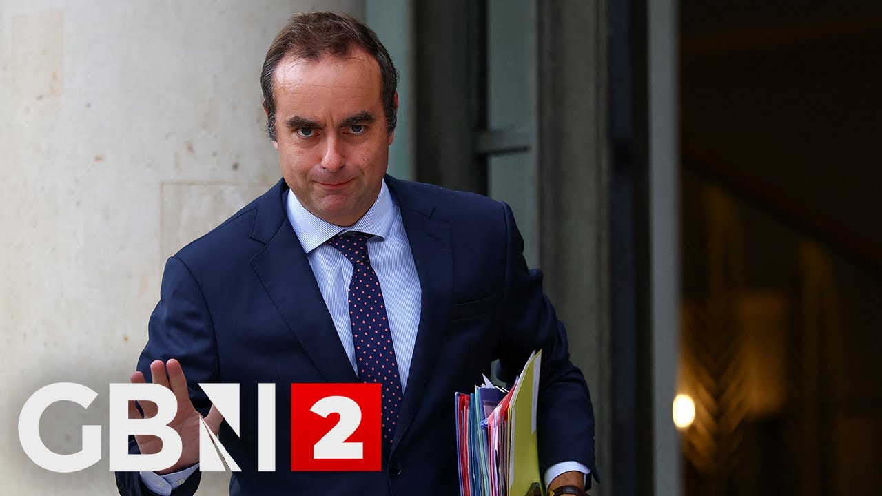 WATCH: French PM handover ceremony from old to new leader - YouTube