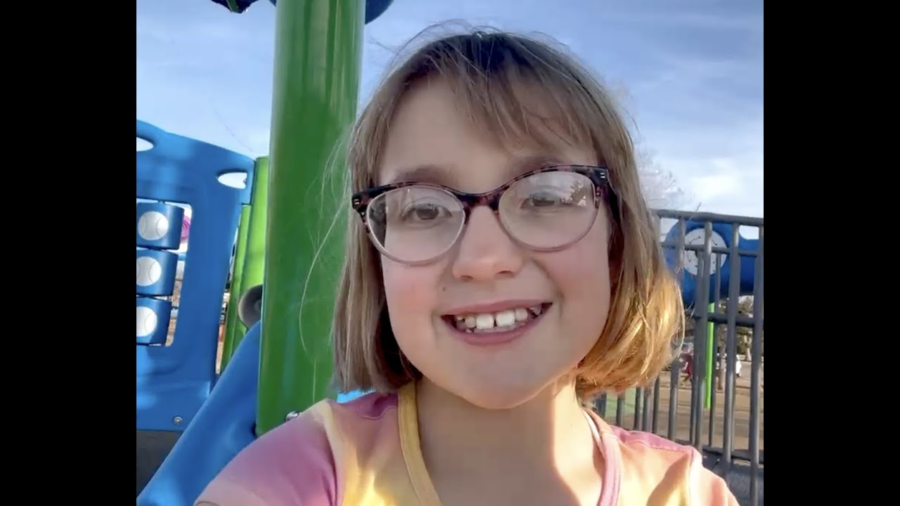 Alien Girls Gymnastics - YouTube