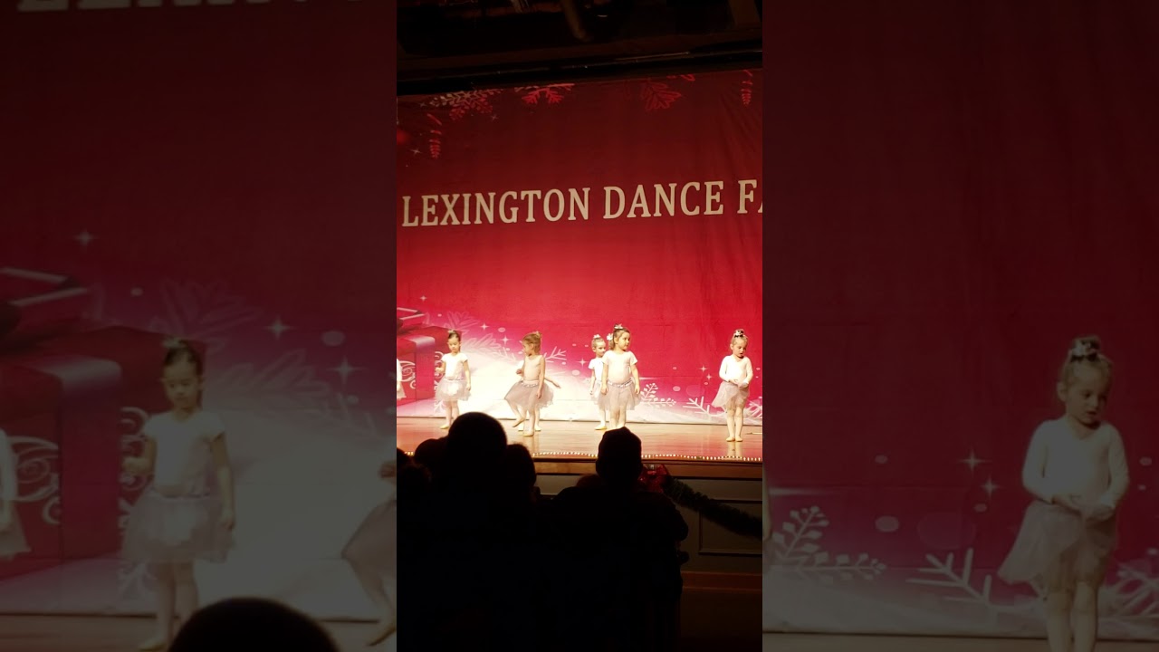 Emma's first dance recital - YouTube