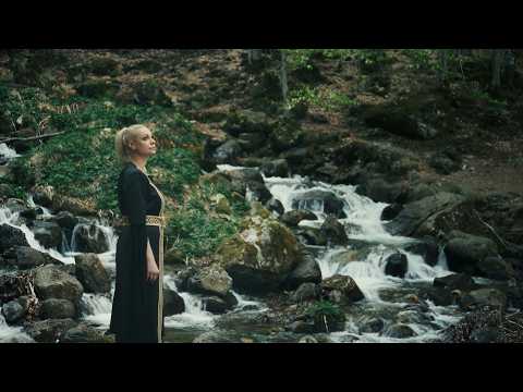 Nevena Paripović - Visoki su Dečani