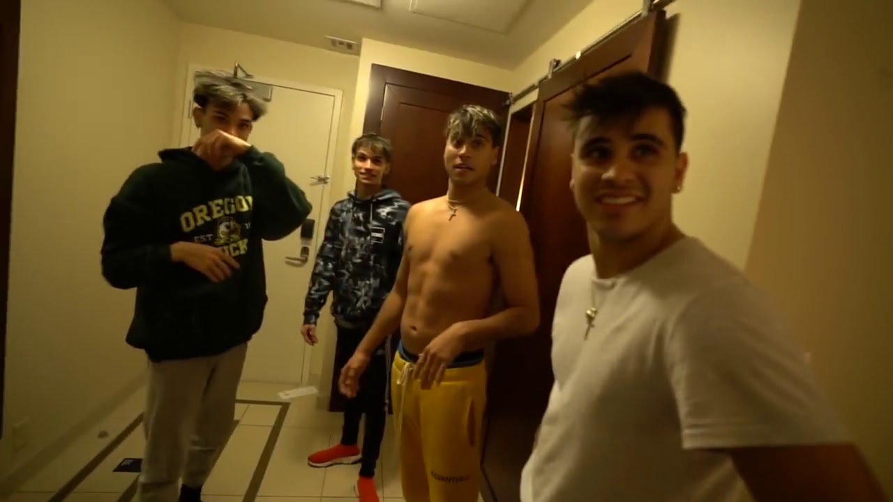 Dobre Brothers! MOUSE TRAP WAKE UP REVENGE PRANK!1 - YouTube