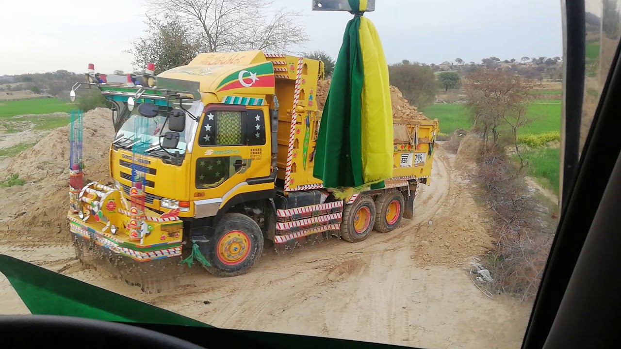 Nissan diesel dump truck in Pakistan - YouTube