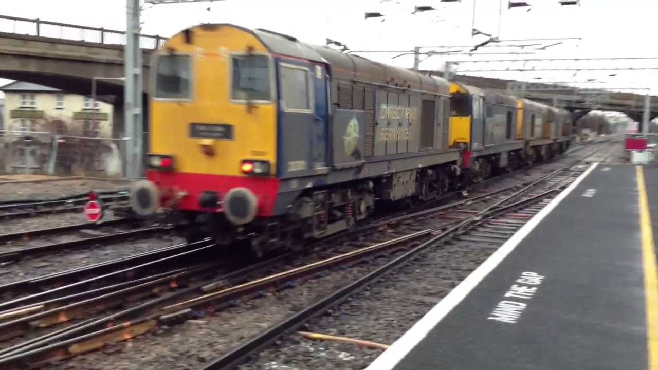 DRS Class 20's Passing Bletchley 20/12/12 - YouTube