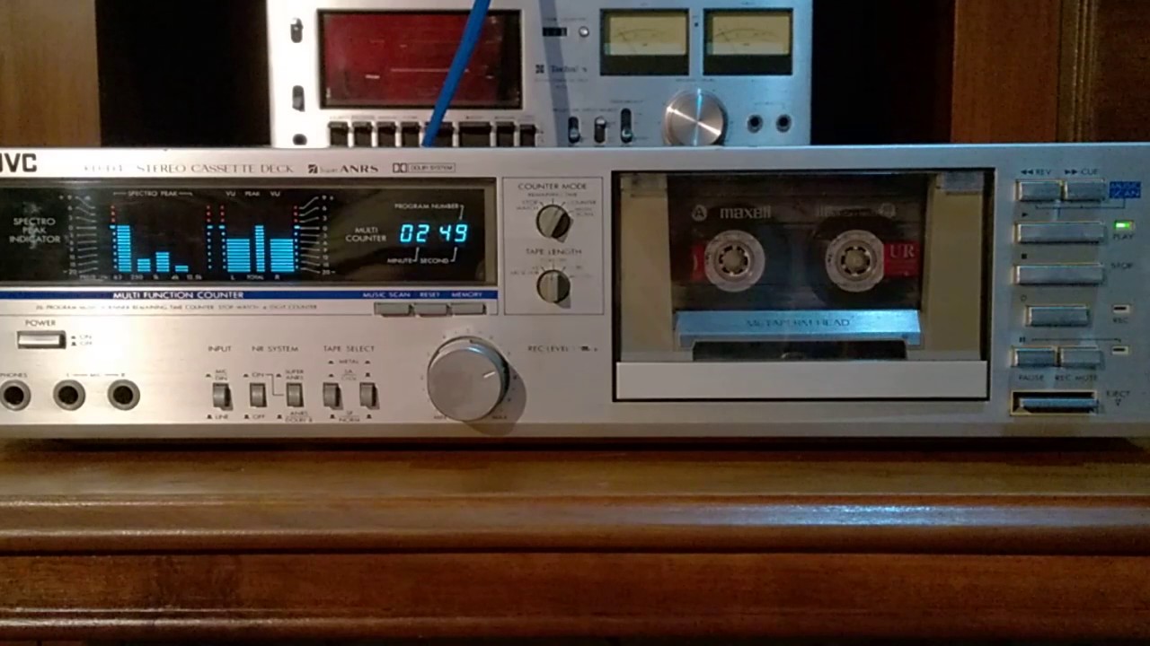 JVC KD-D4 - YouTube
