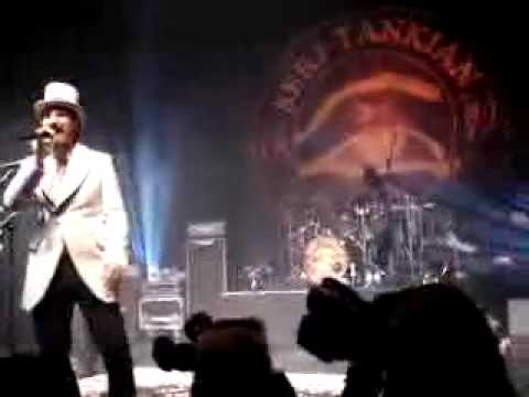 Serj Tankian - The Unthinking Majority live @ Astoria London 22-11-07 filmed by LUCA VIOLA