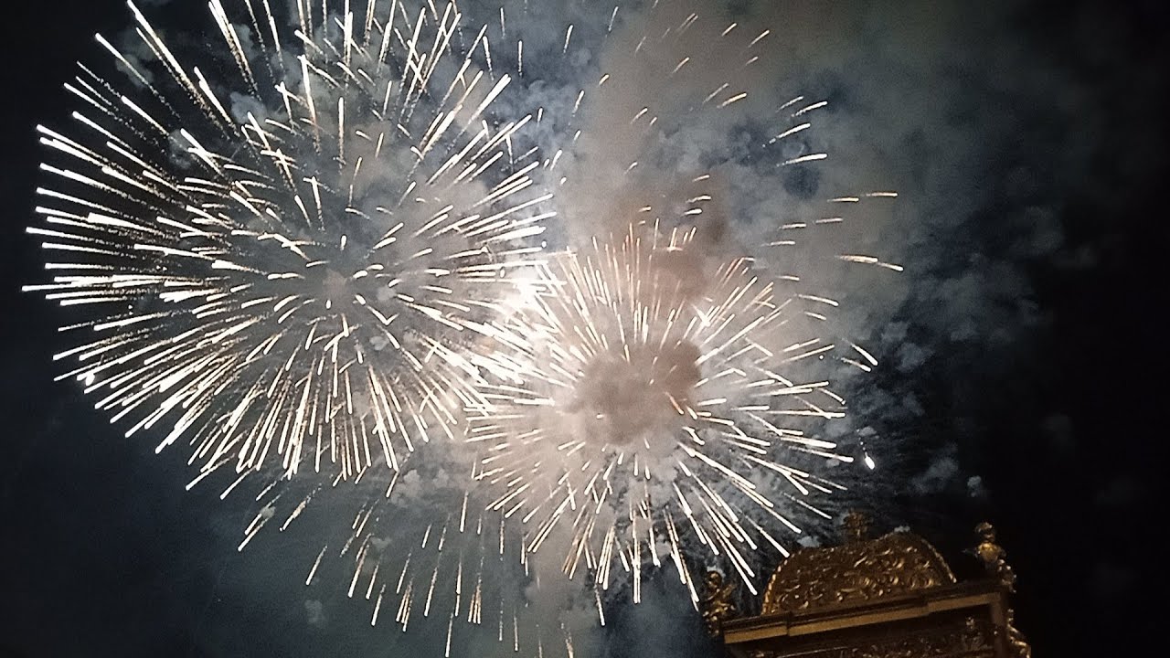 Parata del cereo Agricoltori e Impiegati e spettacolo pirotecnico ...