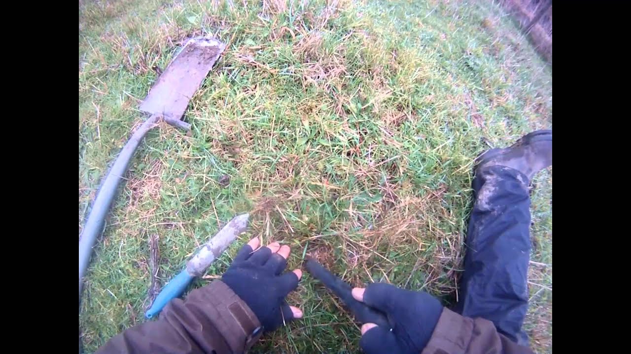 Metal detecting dig - YouTube