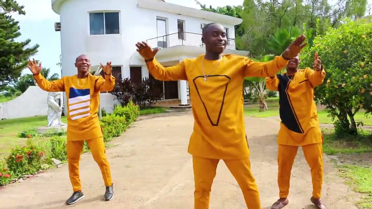 ZOUGLOU ROYAL- AMI SORCIER ( CLIP OFFICIEL) - YouTube