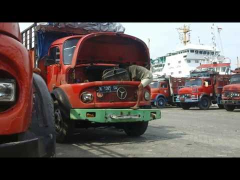 TRUK MERCY NONONG BAGONG di Pelabuhan Tanjung Mas Semarang