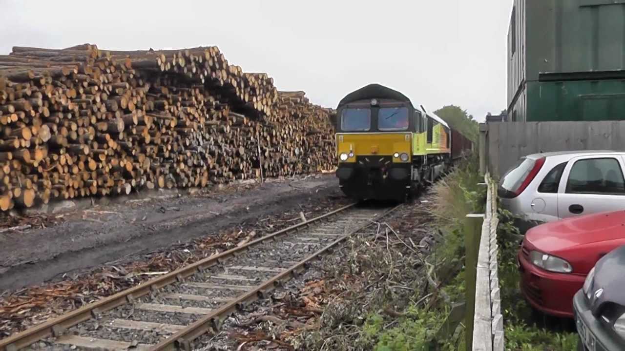 COLAS 66846 on the heathfeild branch with 6Z52 chirk-teingrace log ...