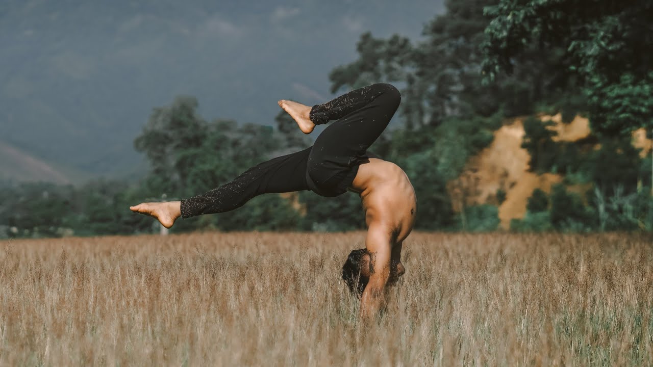 Dynamic and Static Advance Yoga Demonstration | Advanced Yoga Posture ...