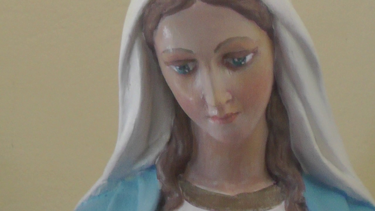 Mother mary crying for us Pásztó - YouTube