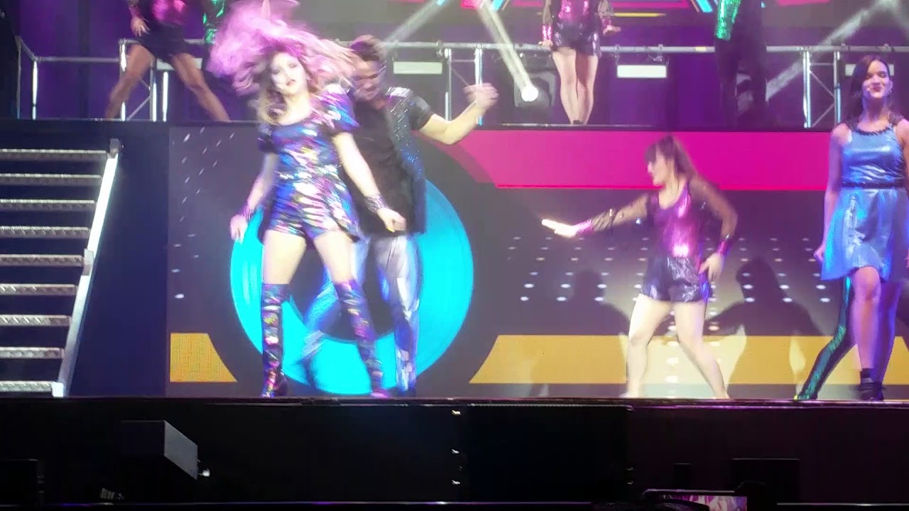 Concert Soy Luna Lyon 14.02.2018 - YouTube