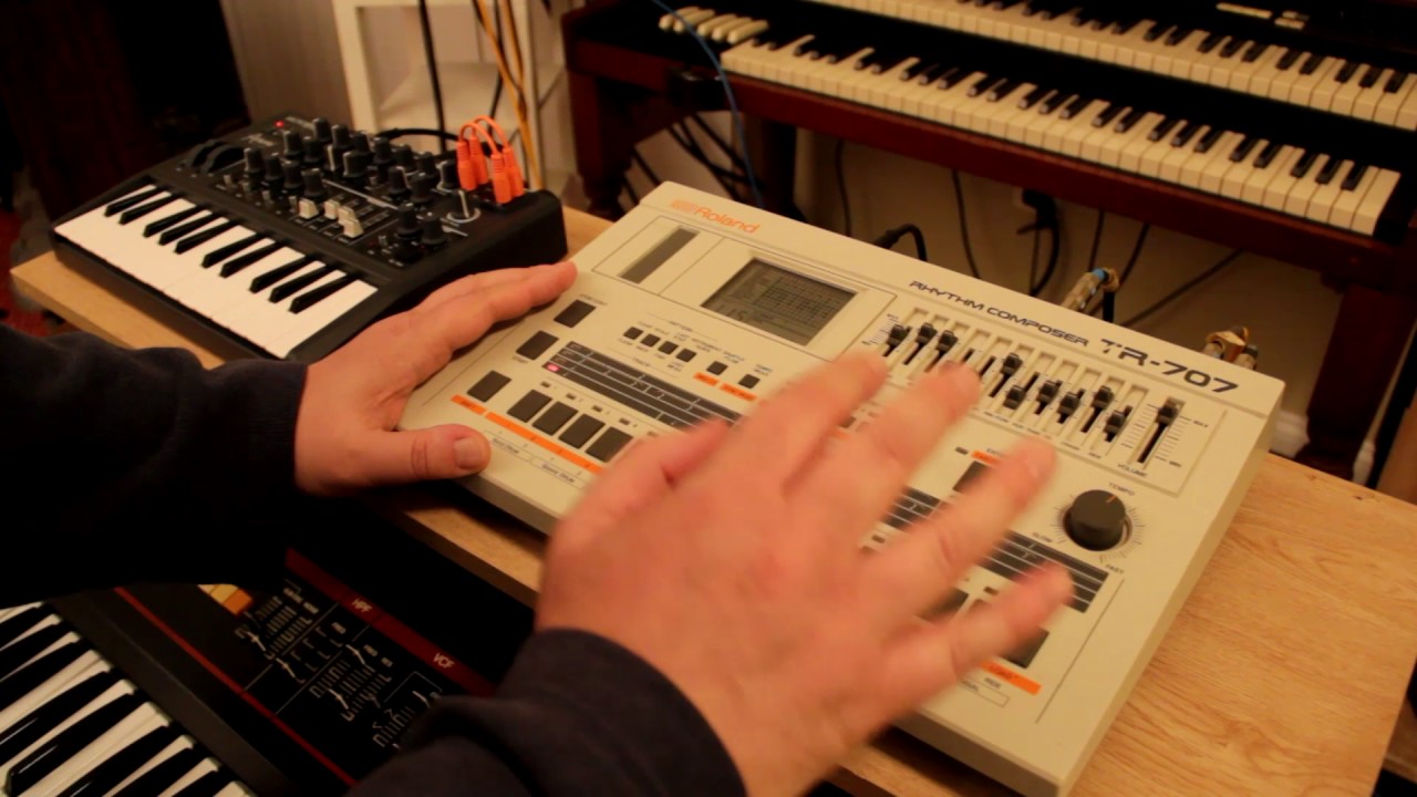 Synthmania quick tip #15 - Synthesizer Gated Lines - YouTube