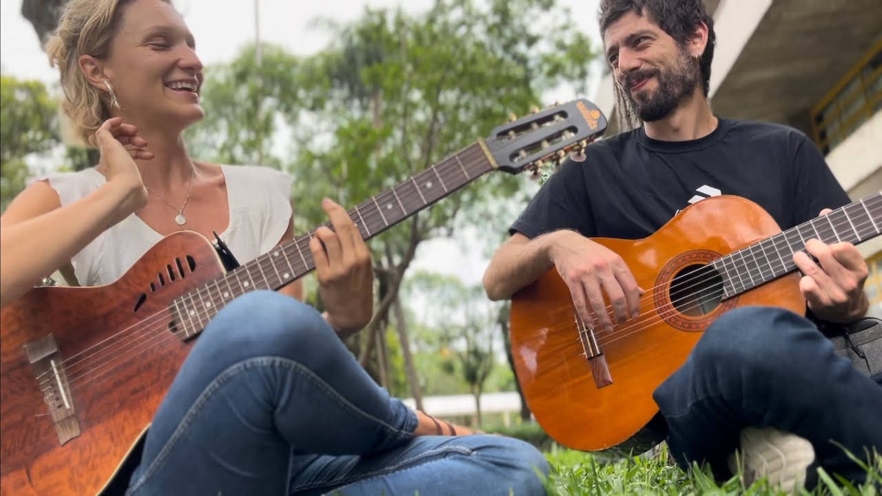 Bia Lética - Aviso (part. Murilo Macari) - YouTube