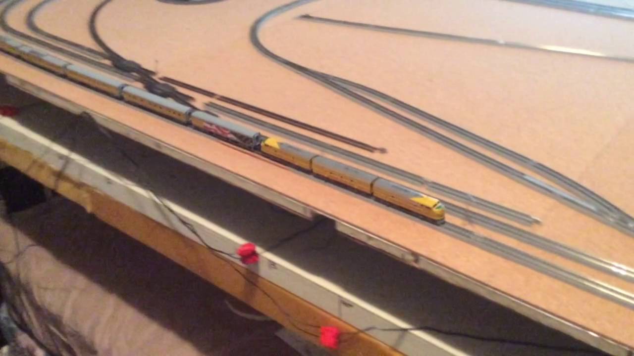 Jerry's Z Scale, Union Pacific Passenger Train - YouTube