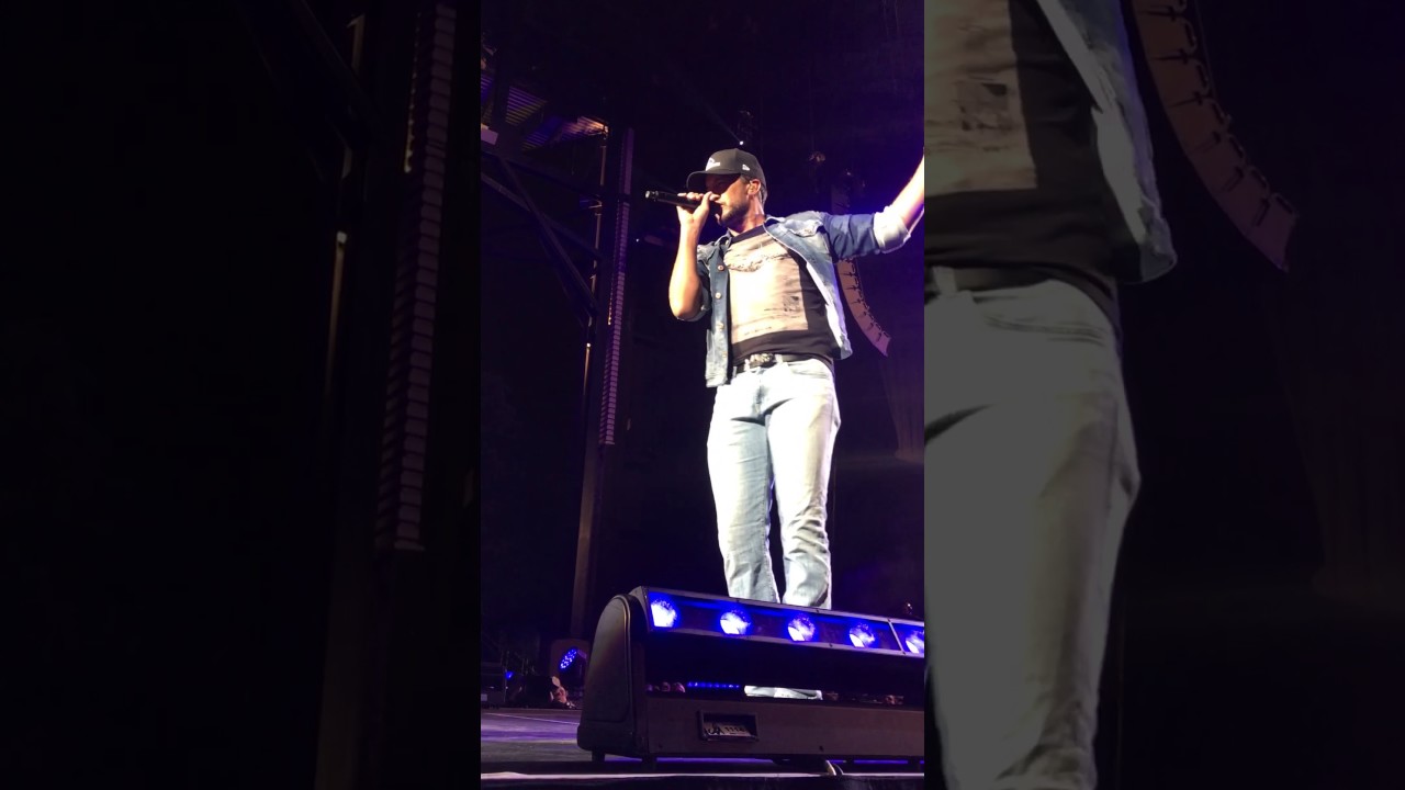 Luke Bryan - Rain Is A Good Thing 5/12/17 - YouTube