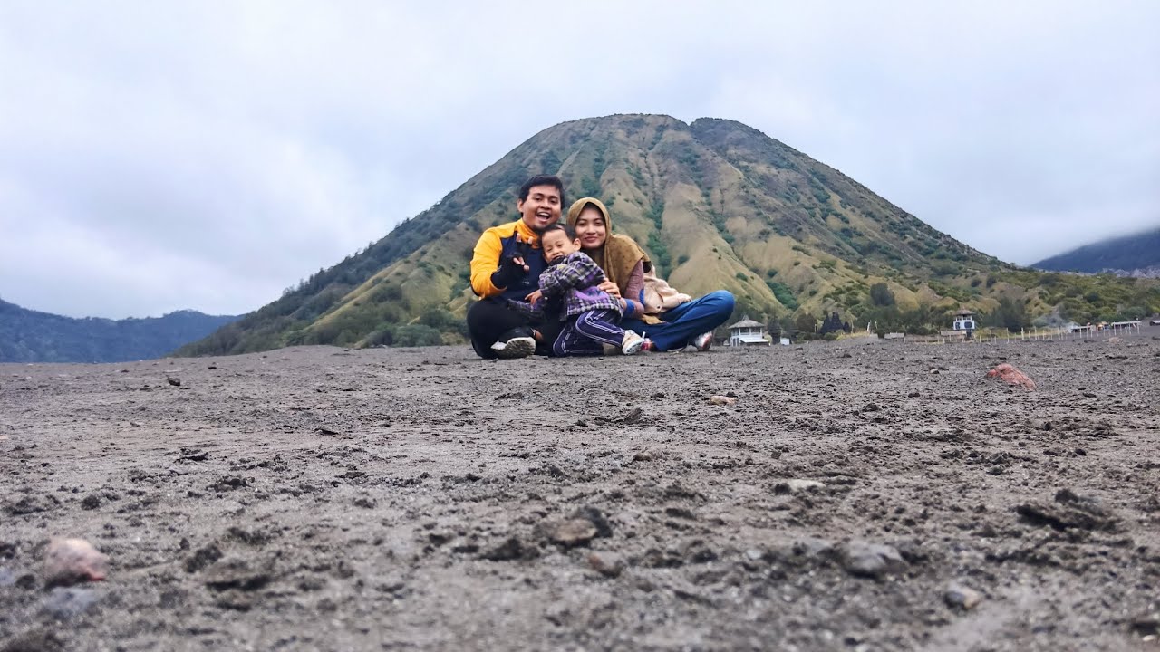Jalan - jalan ke Gunung Bromo || part 2 - YouTube