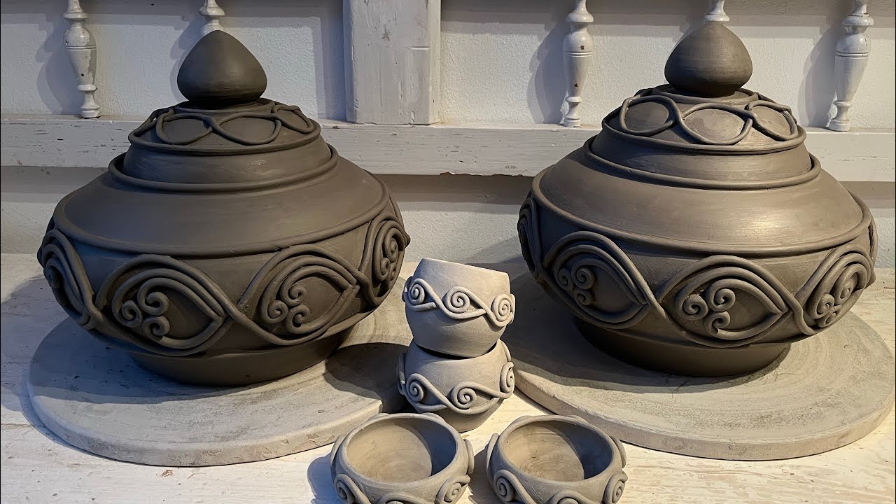 The making of a ornamented pot / urn - handmade pottery - YouTube