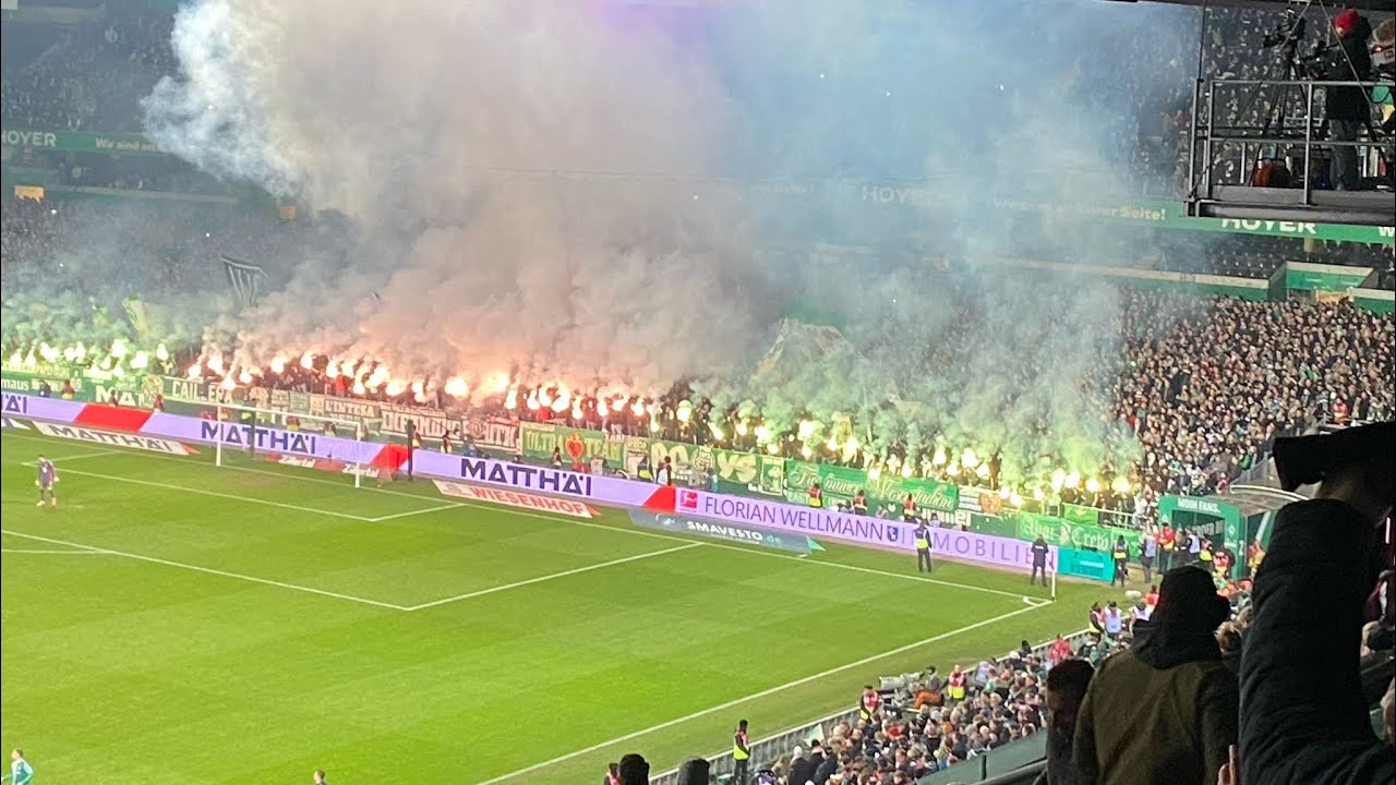 Pyro Technik Werder Bremen VS Borussia Dortmund - YouTube