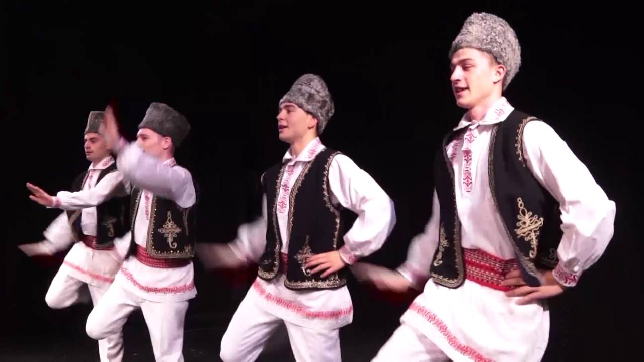 Banu Maracine - YouTube