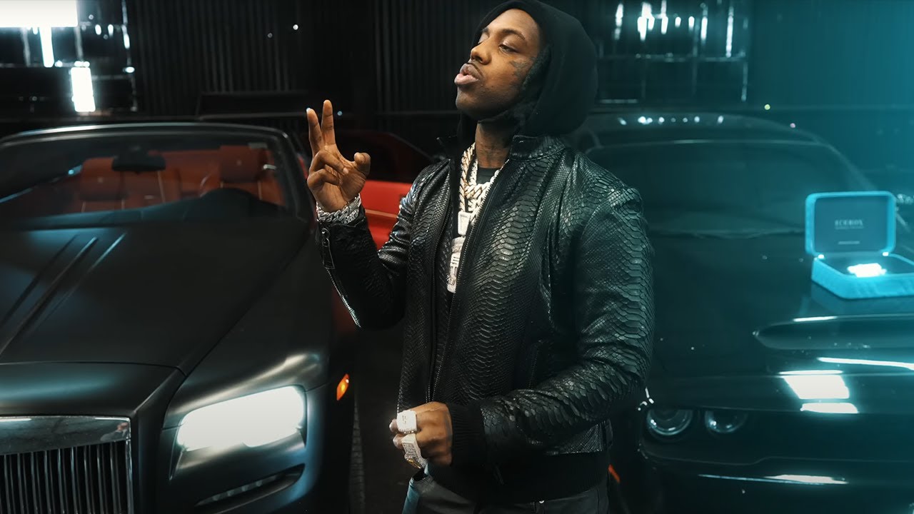 EST Gee - Pain (feat. BIG30 & Moneybagg Yo) [Music Video] - YouTube