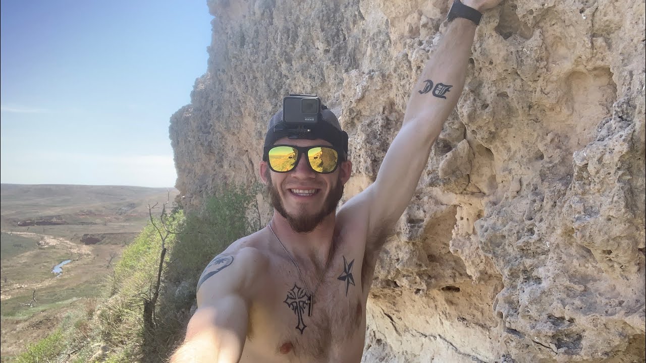 Free Hand Rock Climbing!! ALMOST FELL!! - YouTube
