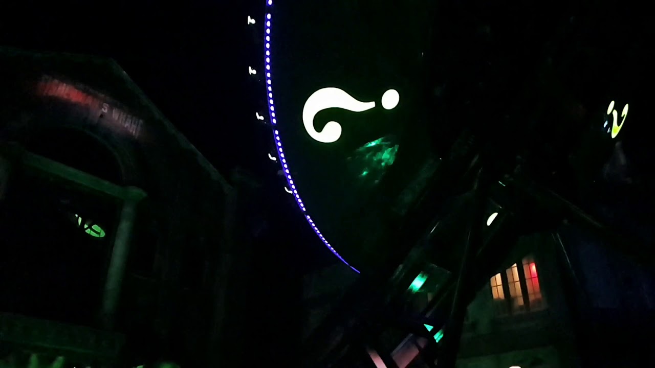 Riddler #wbworld Warner Brothers world #slowmotion #wb - YouTube