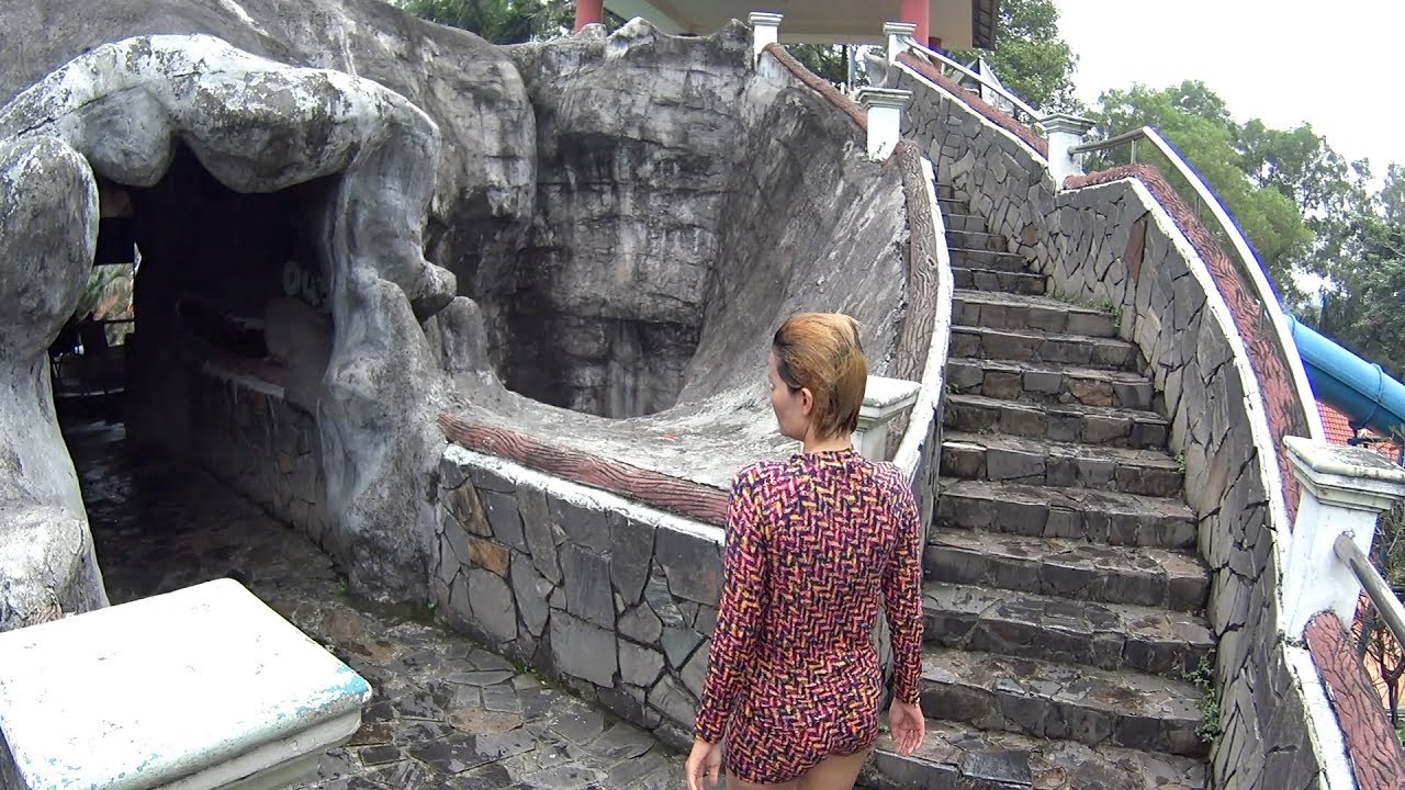 Red Cave Water Slide at Thanh Le Water Park - YouTube