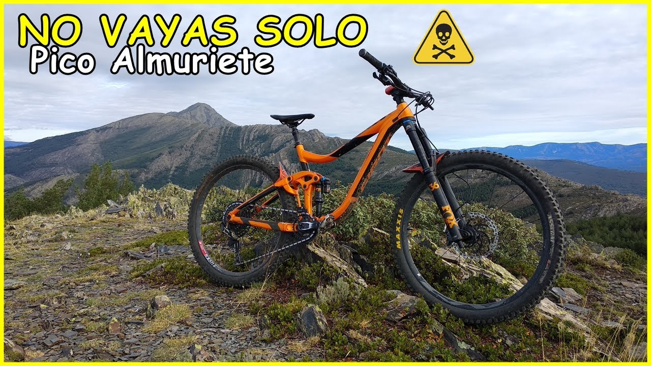 Cuidado si vas solo no te vayas a caer ⚠️ Pico Almiruete - YouTube