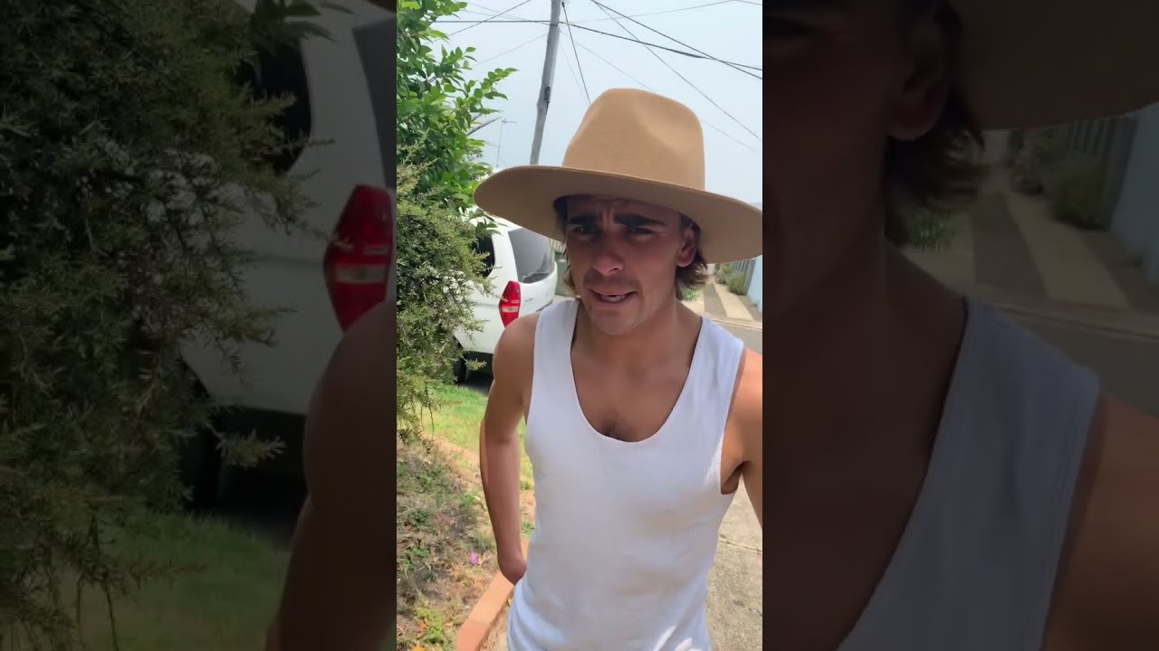 Country blokes whistle is practically their own language - YouTube