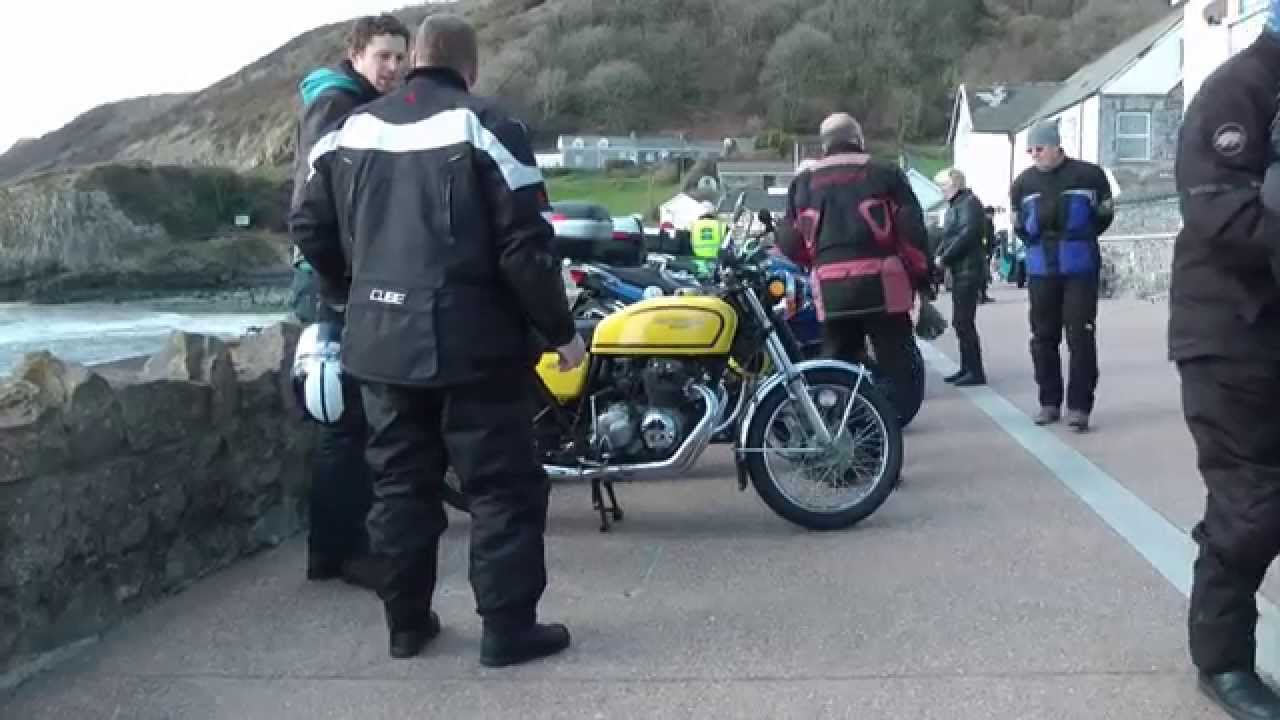 Biker Wales Sunday Morning Spin to Pendine - YouTube