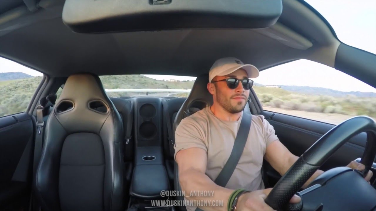 How to launch a 700HP Nissan GTR - R35 - Duskin Anthony - YouTube