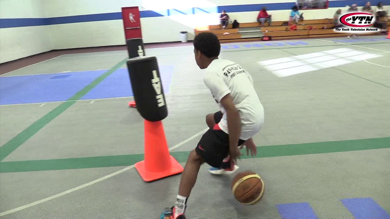 Mercadel Basketball Tip 3 Behind the Back 2X Finish with Left Hand ...